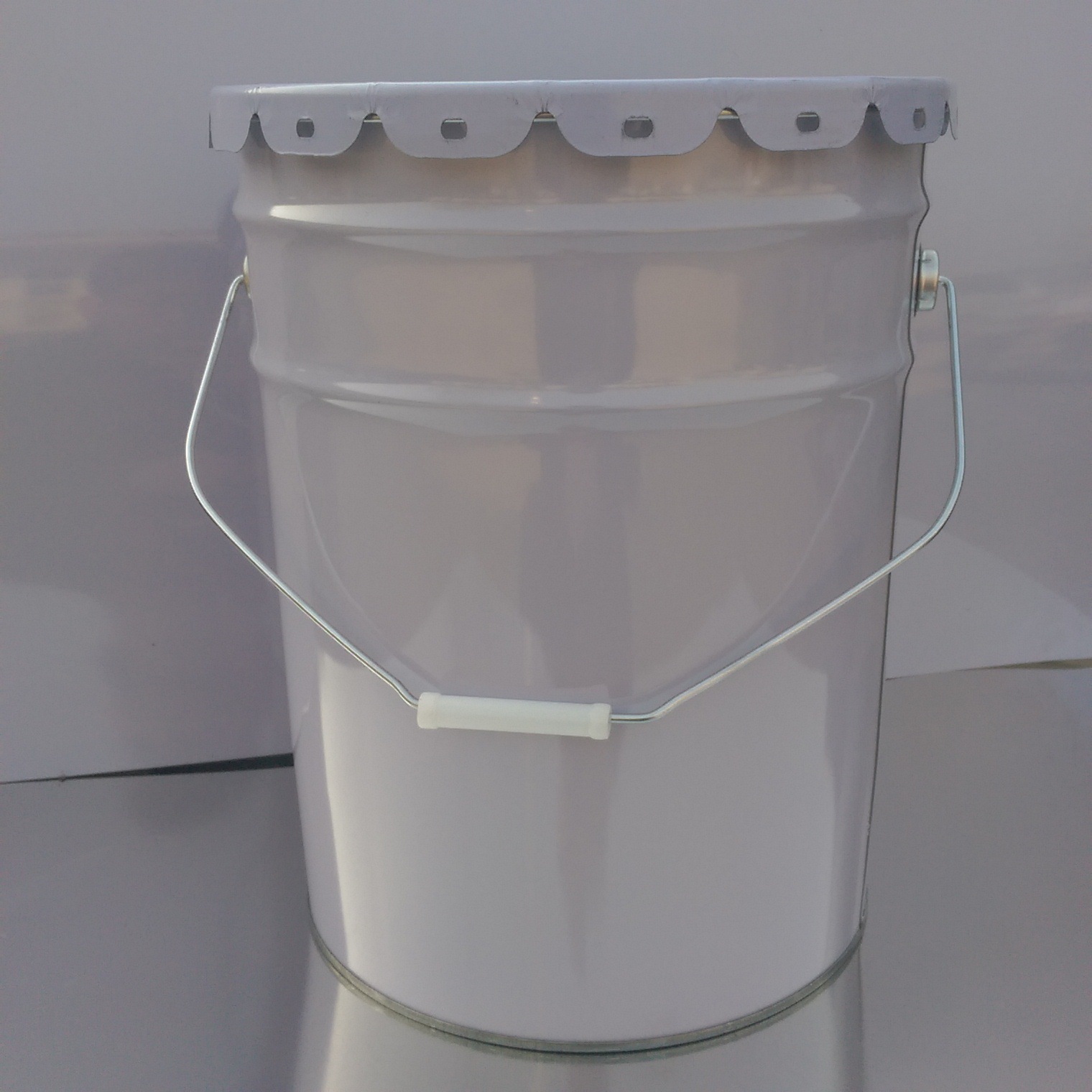 Common materials of plastic buckets - Plastic Bucket Manufacturers ...
